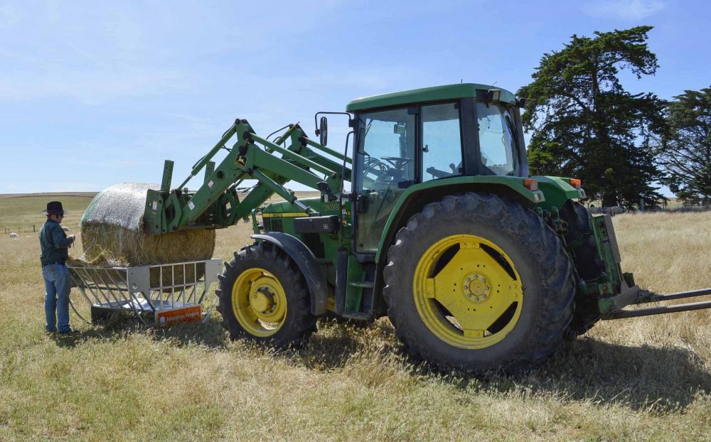 CRADLE HAY FEEDER - Advantage Feeders